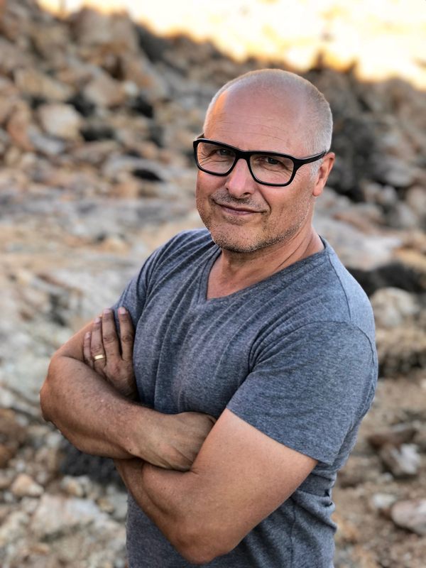 Steven Schneider: Ein (Männer-)Abend mit Autor: «Wir Superhelden ...